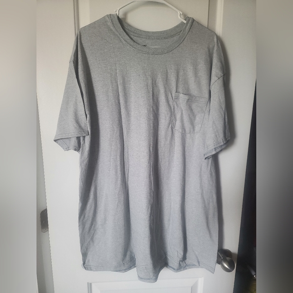 Hanes | Shirts | Hanes 2xl 2tg Gray With Pocket Tshirte | Poshmark